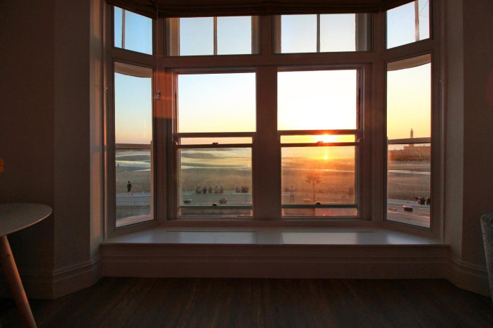 Macatsim Seaview Sunset - Broadstairs