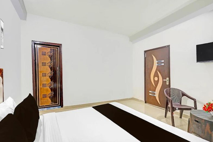 Hotel O Skylight - Faridabad