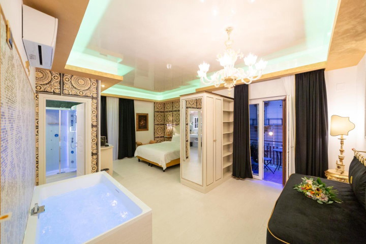 Leucosya Luxury Rooms - Salerno