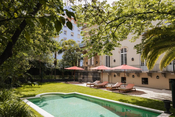 Dear Lisbon - Valmor Palace - Lisbon