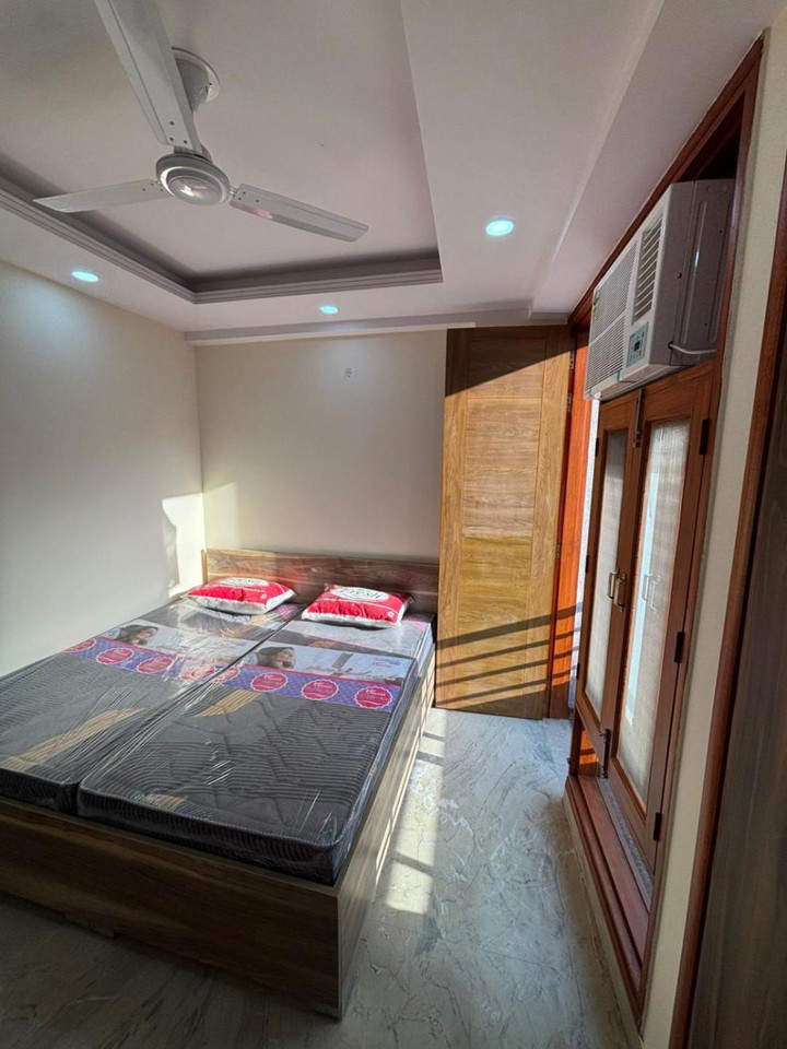 Santosh Apartment - New Delhi