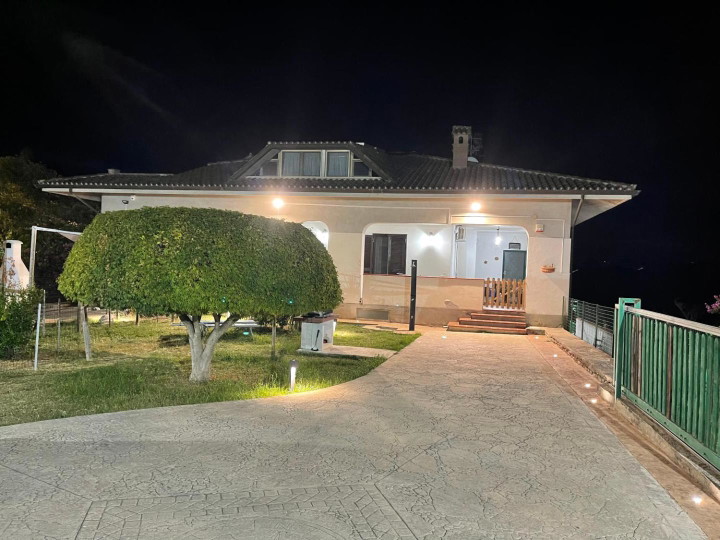 Villa Lidia & Attico Degli Artisti, Free Pets , Giardino Recintato E Attrezzato - Lazio