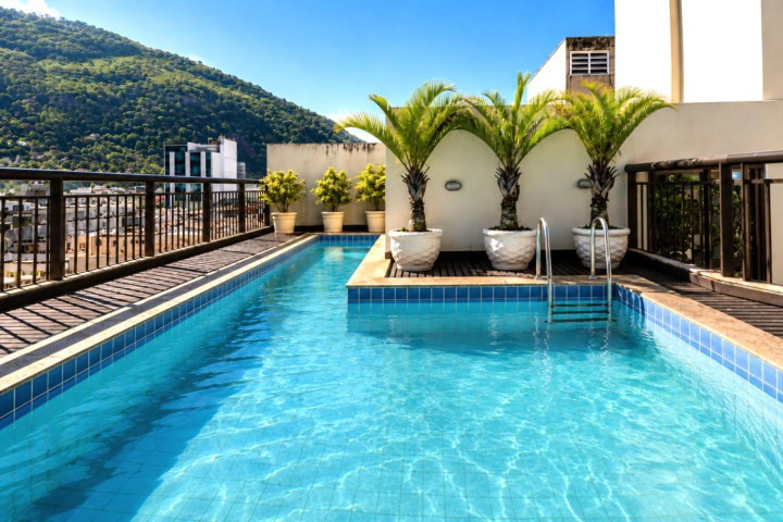 Copacabana - 5 Min Da Praia - Flat Com Piscina - Vaga Grátis Com Manobrista - Metrô 2 Min - Ipanema