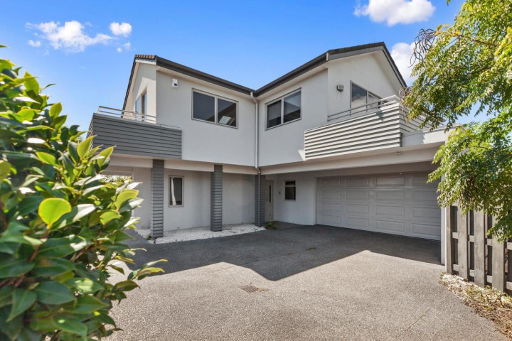 Endless Summer - Mount Maunganui Holiday Home - Papamoa