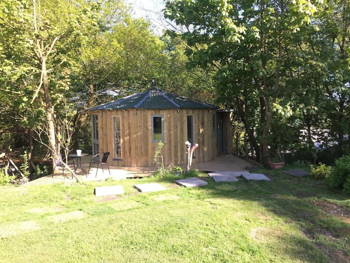 The Roundhouse - Unique Space Nestled In The Trees - Pembrokeshire