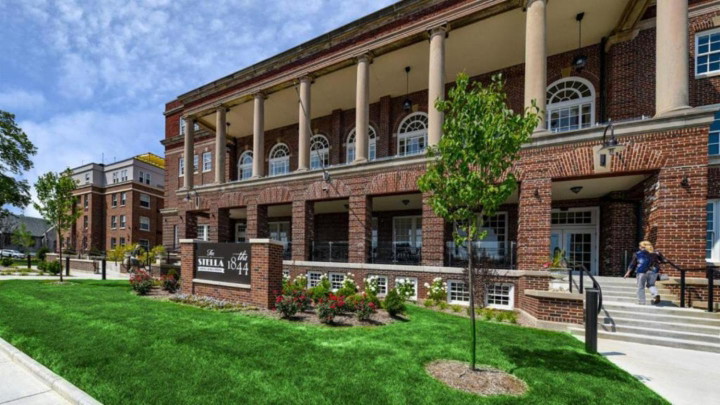 The Stella Hotel & Ballroom - Kenosha, WI