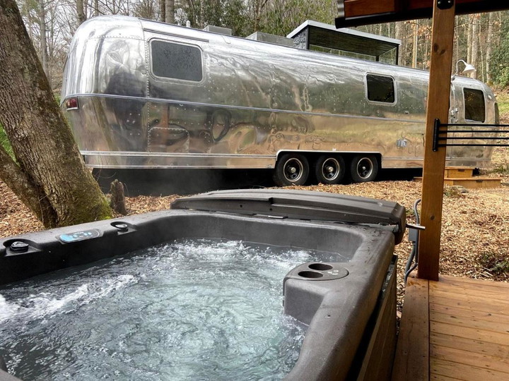 Glamping Getaway In Pisgah Forest In This Lovely Airstream Rental In North Carolina - Brevard, NC