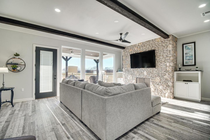 Lake & Sunset Views: Spacious Monkey Island Home - Oklahoma