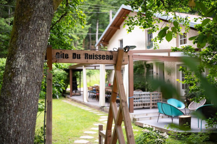 Gîte Du Ruisseau Avec Spa Et Pêche - Épinal
