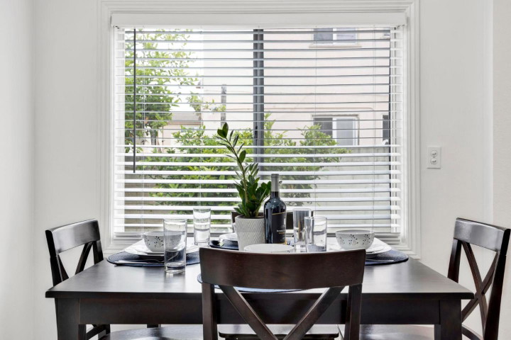 Cozy Elegant Oasis With Parking - Santa Monica, CA