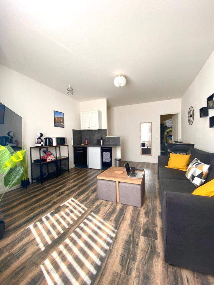 Suite Romain, Appartement En Centre Ville - Reims