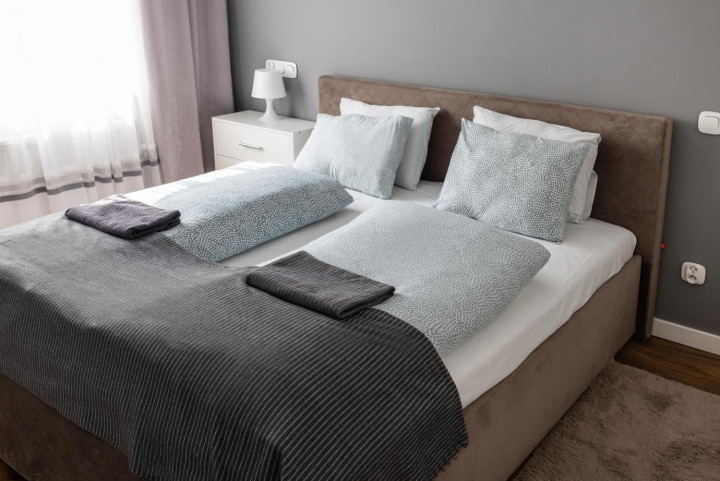 Beautiful Apartment Avia With Balcony In Cracow City - Krakova