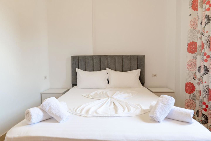 Center Apartments - Ksamil