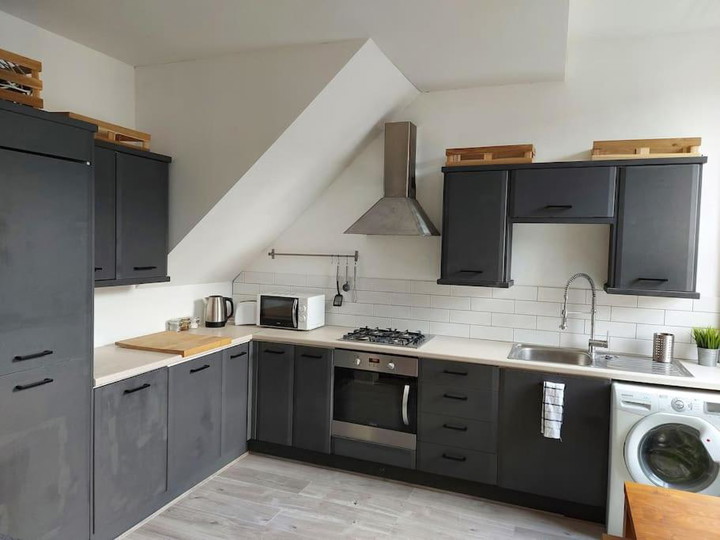 Large 2 Bedroom City Centre Apartment + Parking - Preston
