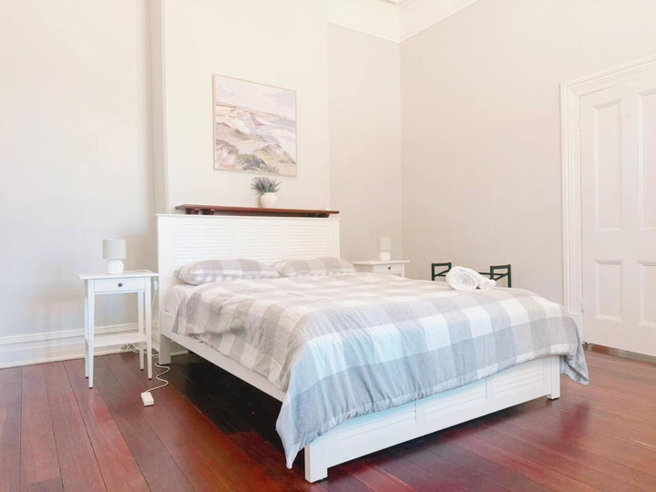 Perth Property - Heritage Charm Meets Modern Ease Close To All Amenities Including Midland Hospital - Perth