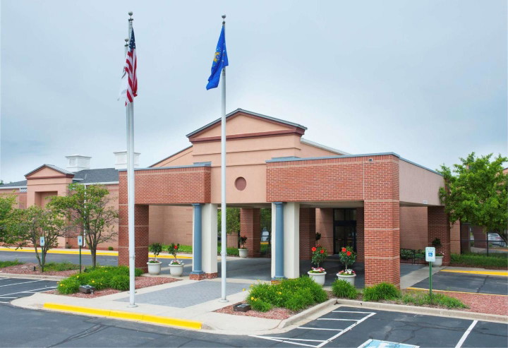 Doubletree By Hilton Milwaukee/brookfield - Wauwatosa, WI