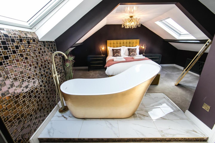 Serenity Suites - Whitby