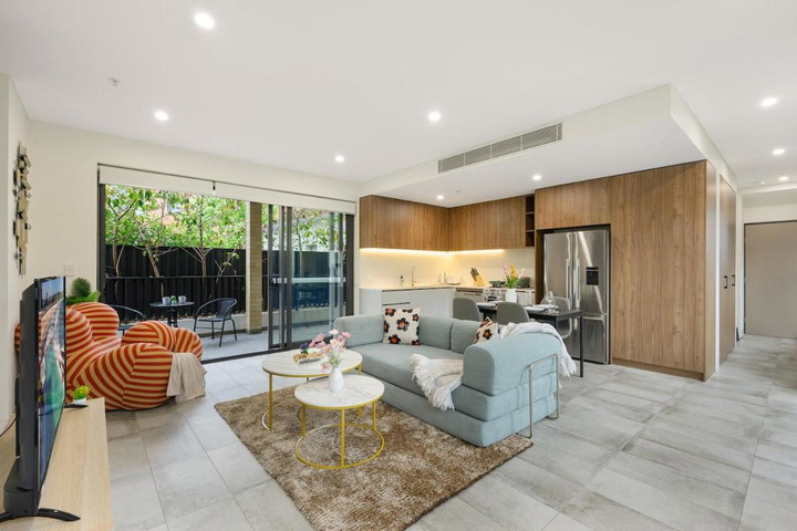 Warm Marrickville 2br 5 Min Walk To Train - Strathfield