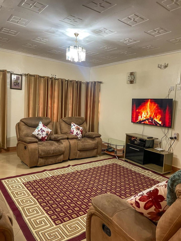 Nyamataro Bungalow - Kenya