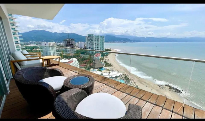 Icon Vallarta - Puerto Vallarta