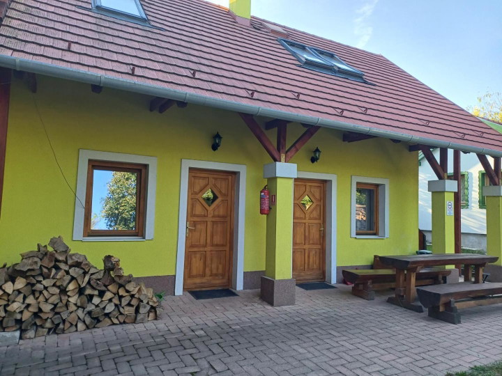Zanati Apartmannház - Ungarn