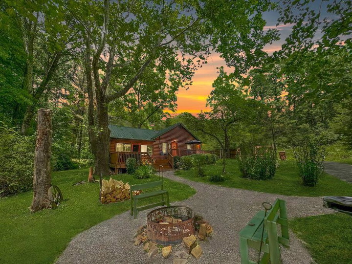 Brookside Cabin With Hottub And Firepit - Nashville, IN