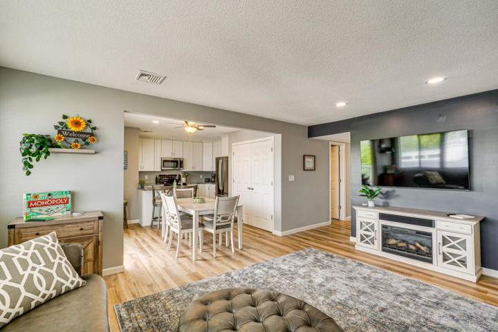 Pool Access & Lake Views: Osage Beach Family Gem - Stany Zjednoczone