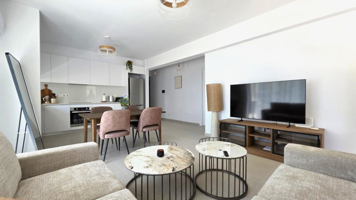 Stunning 2br - Close To Beach & Restaurants - Larnaca