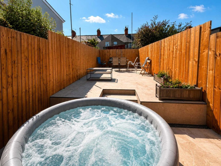 Luxury 6br Family Home 3 Bath With Hot Tub Fast Wifi - Barry