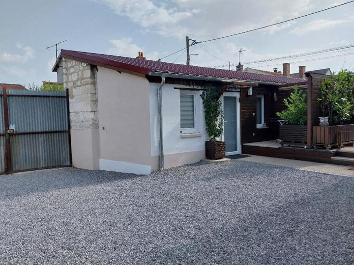 Agréable Chambre Pour 2 Avec Salle De Bain Et Terrasse Privées - Marne