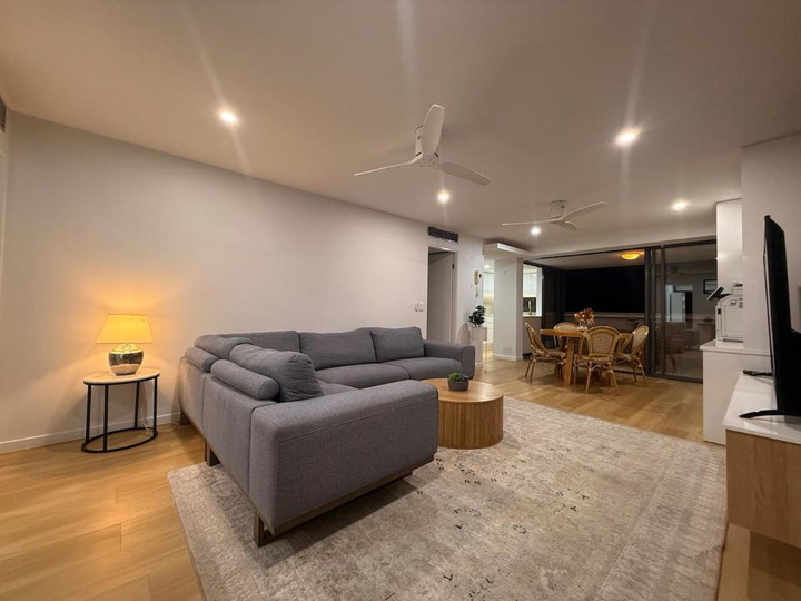 Modern, Spacious, Perfect Location - Windsor, Australia