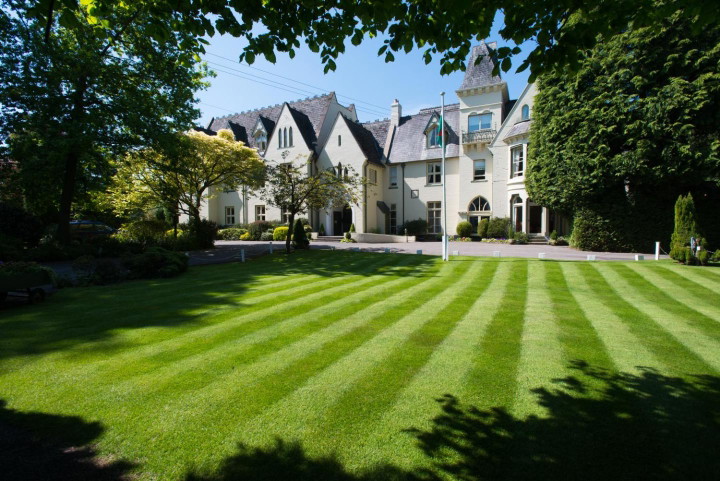 Glen-yr-afon House Hotel - Newport