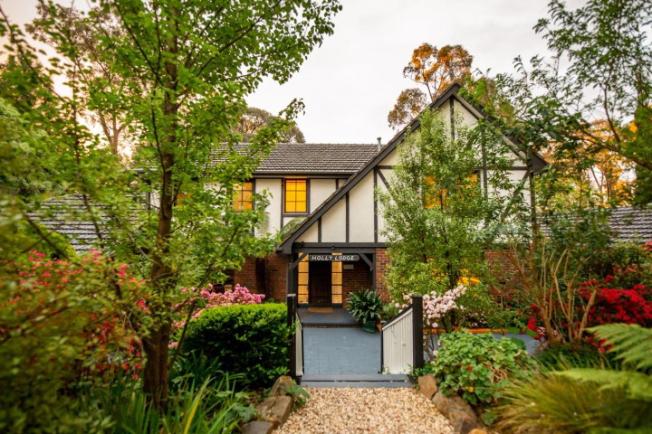 Holly Lodge - Melbourne
