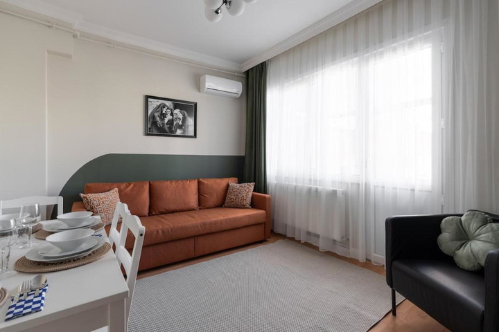 Quiet & Bright 2br City Apt - Near Metro - İstanbul