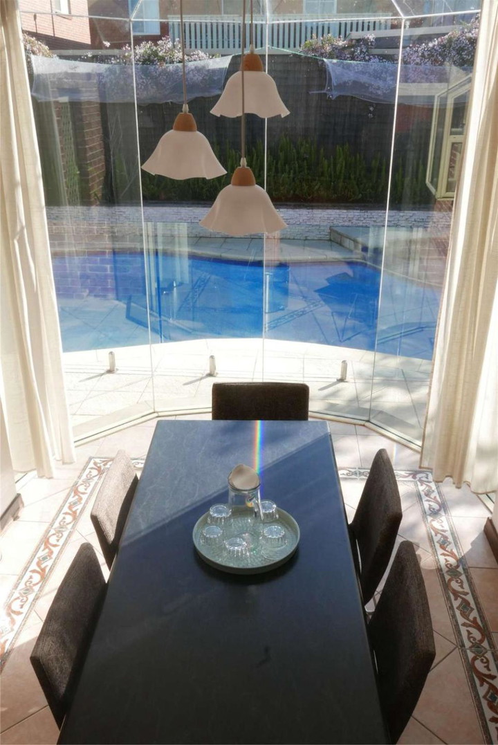 Fantastic Family Home With Pool At Concord - Ryde