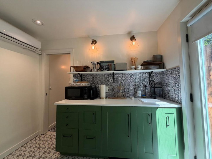 Modern Boho Efficiency Studio In Midtown - Sacramento