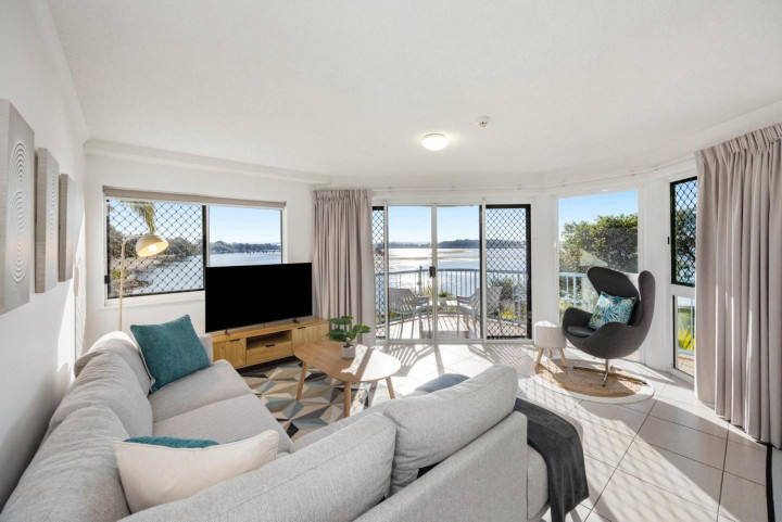 Charming 2-bed Coastal Haven Near Esplanade - Maroochydore
