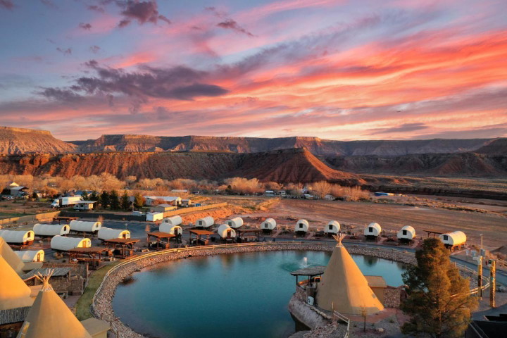 Zion White Bison Glamping & Rv Resort - Utah