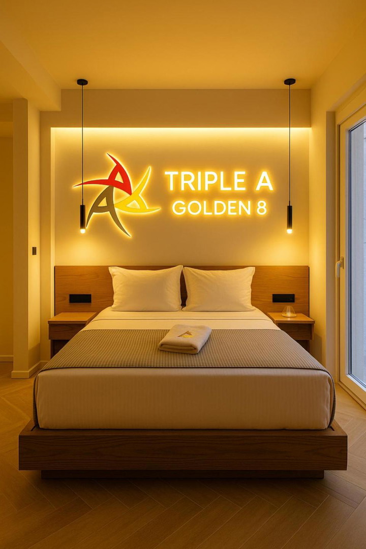 Triple A - Golden Eight - On Aiolou Downtown - Free Parking! - Athen