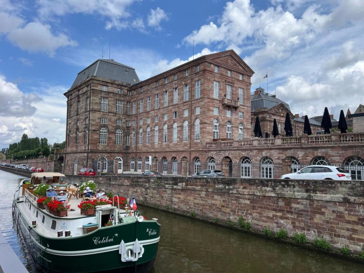 Les Rives Du Château 2 - Vue Sur Les Bateaux - Alsacia