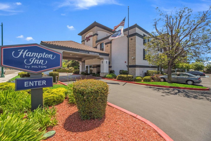 Hampton Inn Oakland-hayward - Union City, NJ