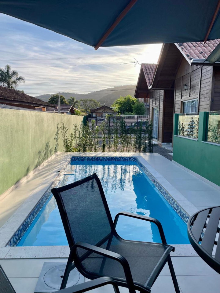 Chalés Costa Esmeralda Com Piscina , Bombinhas - Santa Catarina (estado)