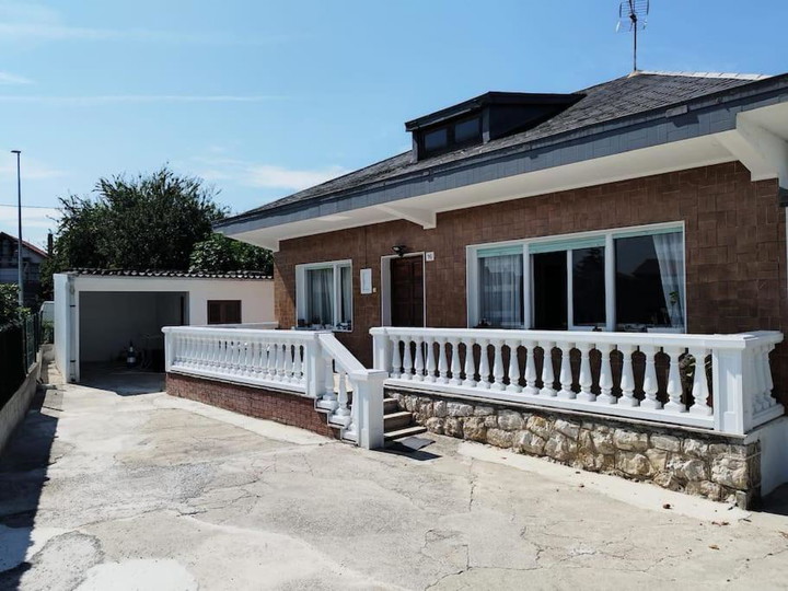 Casa En El Centro De Bezana - Cantabrie