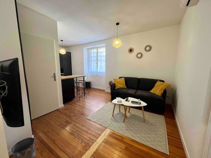 Appartements Climatisés Centre-ville / 10 Personnes - Besançon