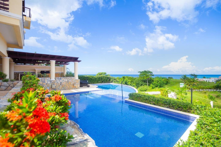 Pristine Bay Villa 1108 Home - Honduras