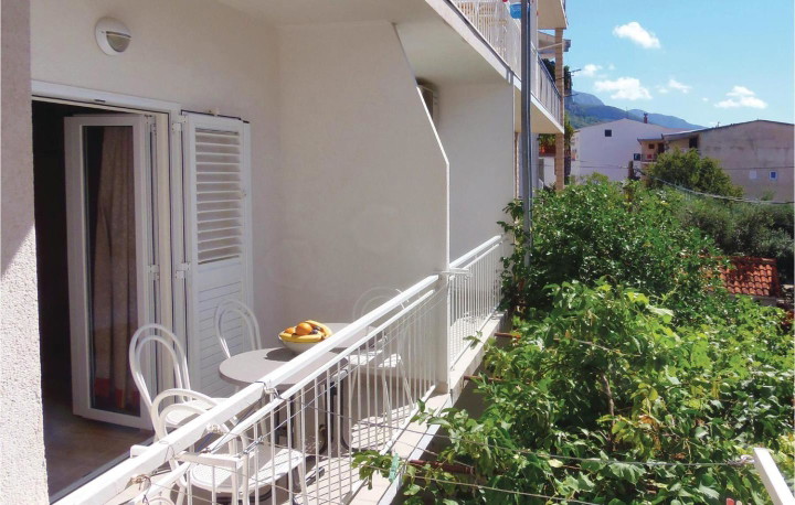 Nice Apartment In Makarska - Makarska