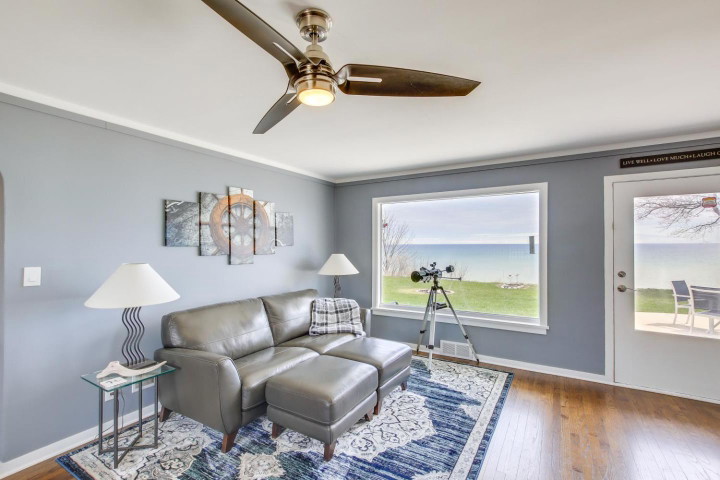 Waterfront Algoma Vacation Rental On Lake Michigan - Door County, WI