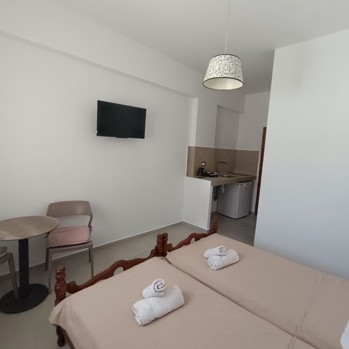 Kosmas Rooms - Greece