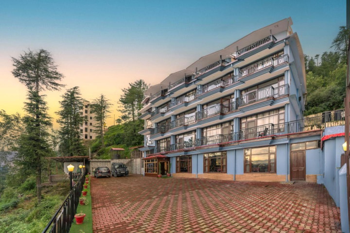 The Prakriti Retreat L Lift L Multi Cuisine Restaurant L Free Parking L By Exotic Stays - Himachal Pradesh