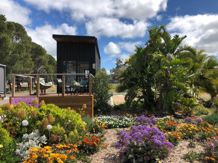 The Pink Lake Tiny House - 'Sakura' - South Australia